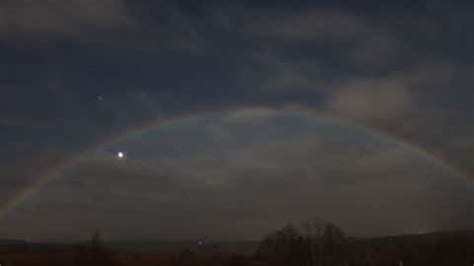 The Science Behind Moonbows Or Rainbows Seen At Night The Weather