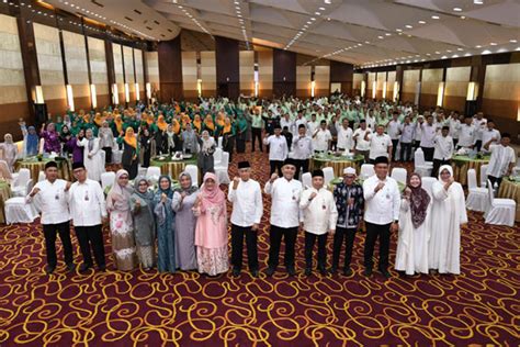 Hut Ke 59 Brk Syariah Ustad Ucay Batubara Ingatkan Pegawai Terus Kembangkan Teknologi Dan Seni