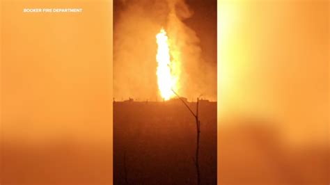 Pipeline Explosion Oklahoma Gas Pipeline Explodes In Elmwood Ok Shoots Flames 500 Feet Into