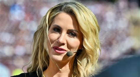 Espns Laura Rutledge Has Fans Undivided Attention With Recent Back