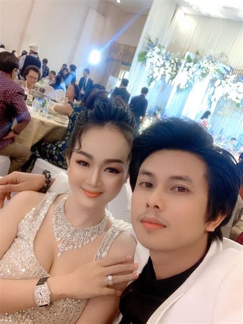 កម្មវិធីម្តងភរិយា កែវ វាសនា លេងឈុតគ្រឿងពេជ្រ ឡើងចាំងភ្នែក តែងខ្លួនស្អាតដូចព្រះនាង Nearytop