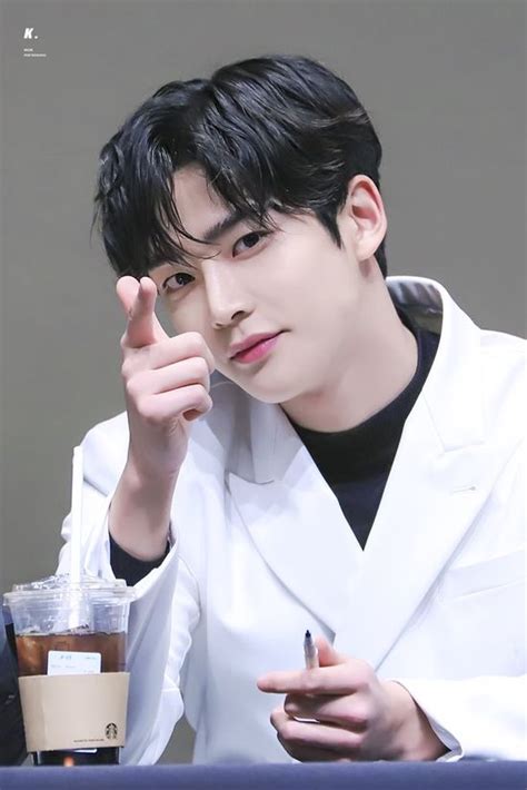 Sf9 Rowoon Cute And Sf9 Rowoon Sf9 Rowoon Sf9 Actors