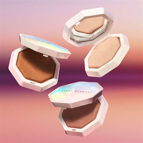 Fenty Beauty Demi Glow Light Illuminante Viso ≡ Sephora