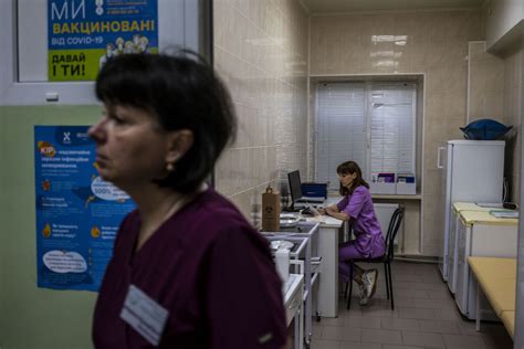 Страна Украинцам отказывают в госпитализации без справки из военкомата