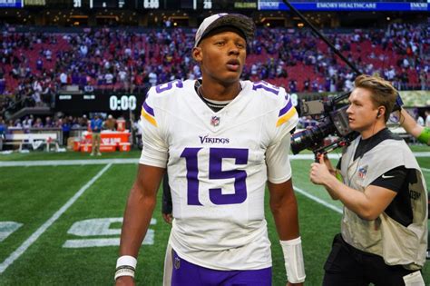 Nfl Executive Explains Why Vikings Qb Joshua Dobbs Could Get Big Payday Ahn Fire Digital