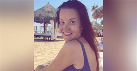 Model Janice Dickinson Poses For Makeup Free Beach Selfies