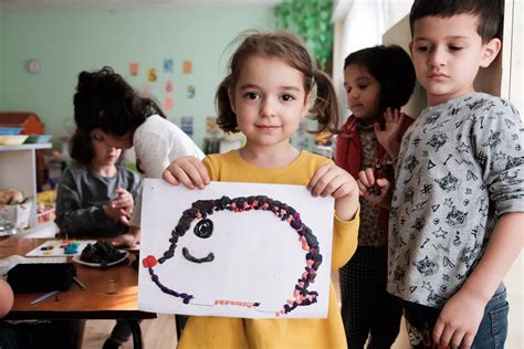 ერთი დღე საბავშვო ბაღში როგორ აუმჯობესებენ სასწავლო გარემოს ბაღის აღმზრდელები Unicef Georgia