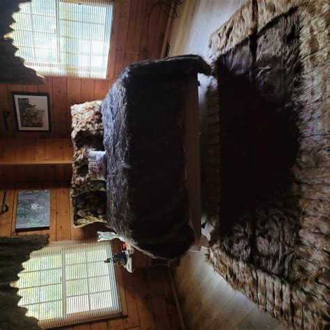 Plush Faux Fur Bedspread Coyote Wolf Shag Bear Design Designer