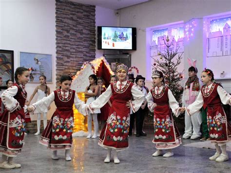 СУ Йордан Йовков гр Кърджали Галерия Коледно тържество в СУ „Йордан Йовков“