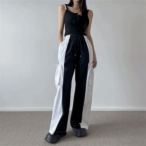 [포켓 카고 배색건빵팬츠 밑단 스트링 밴딩 와이드 팬츠] 미토배색팬츠 에이블리