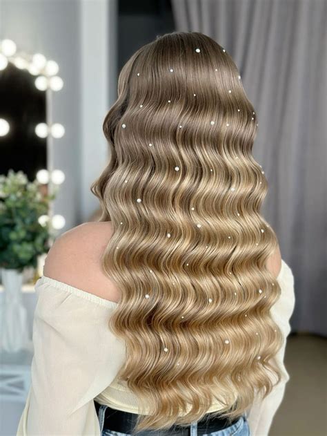 Blonde Hair With Pearls Glamour Waves Wedding Hair Glamorous Waves