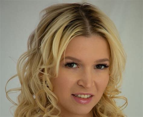 Jessica Blank Biographywiki Age Height Career Photos And More
