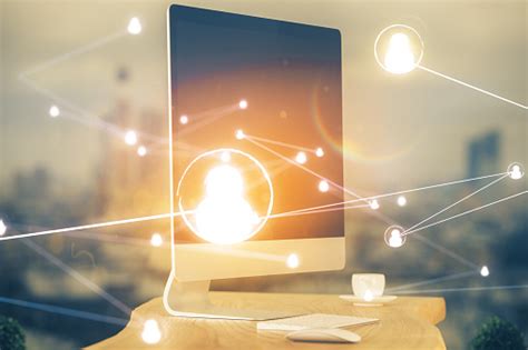 소셜 네트워크 테마 아이콘이있는 데스크톱의 컴퓨터 다중 노출 국제 연결의 개념 교육에 대한 스톡 사진 및 기타 이미지 교육 컴퓨터 개념 Istock