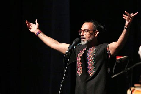 نگاه عاشقانه محسن شریفیان به هنرنمایی دخترش ویدئو