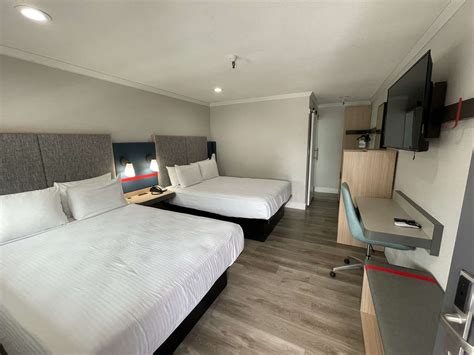 The Midtowner Hotel Surestay Collection Rooms And Rates