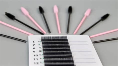 What Is The Difference Between Volume And Mega Volumes Lashes