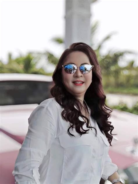 Hằng Nguyễn Phương Facebook