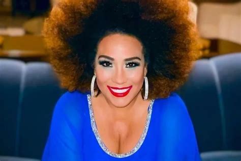 «Нам грозит вымирание но мы не можем позволить себе потушить Айме Нувиола рассказывает о