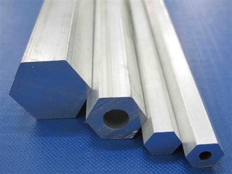 알루미늄 압출 육각 봉 7005 T6 의 고품질 알루미늄 압출 육각 봉 7005 T6