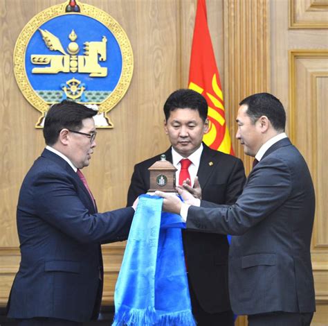 МОНГОЛ УЛСЫН САЙД ЗГХЭГ ЫН ДАРГА Г ЗАНДАНШАТАР АЖЛАА ХҮЛЭЭН АВЛАА Control Mn