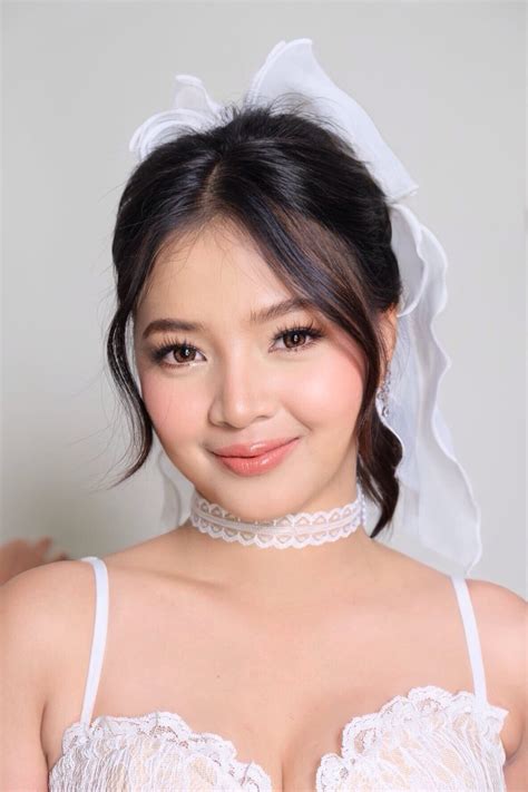 Sofia Reception Look Facebook