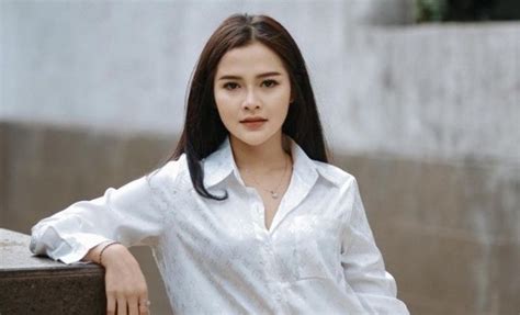 Bella Bonita Warna Rambut Produk Kecantikan Artis