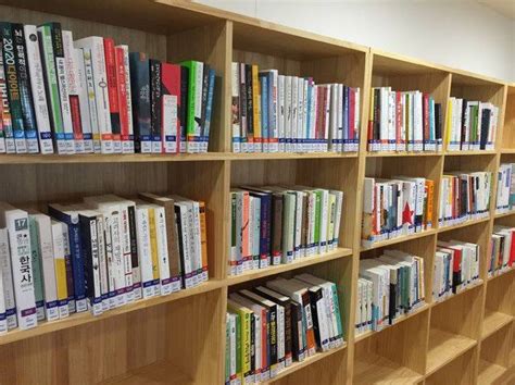 책을 종이책으로만 읽는 사람들 사이에서 은근 갈리는거 인스티즈instiz 이슈 카테고리