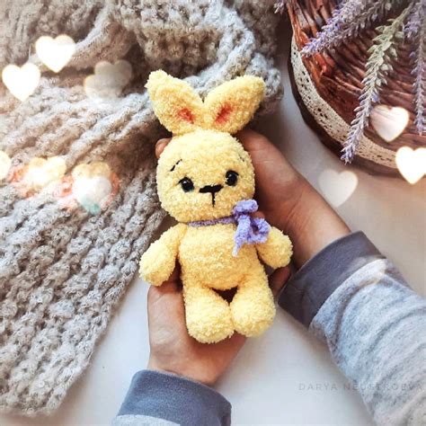 Зайка амигуруми Pdf схемы и описания для вязания игрушек крючком Автор Дарья Неустроева