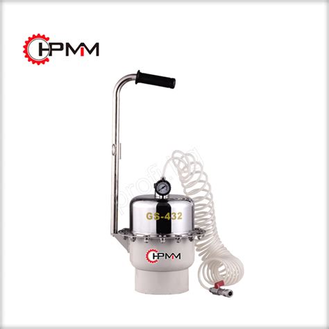 Уред за обезвъздушаване на спирачки пневматичен комплект