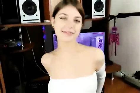 Cute Girlfriend Love Gaming And Sex Eporner