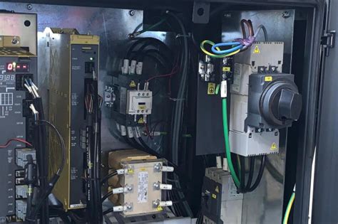 DOOSAN LYNX LC CNC Lathe With C Axis Used Mach Metal