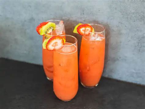 Strawberry Patch Tea Heartland Cooking