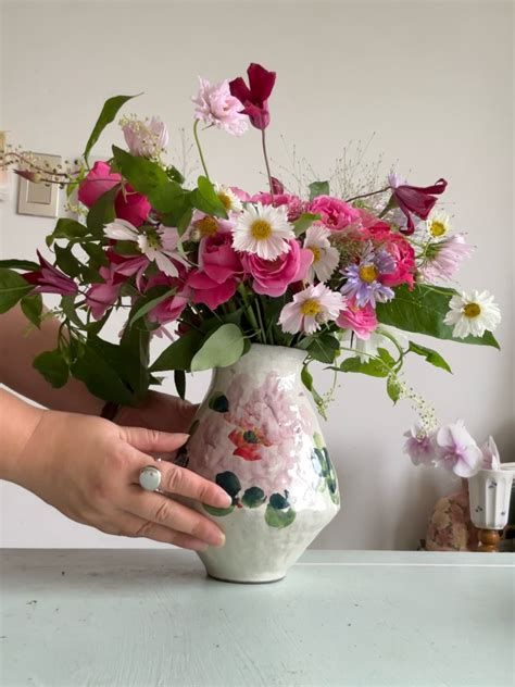 한남동 플라워샵 플라워클래스 보떼봉떼 Beaute Et Bonte 거의 숲 같은 우리집 꽃을 발굴하는 재미😆🙊🌿 강한 아이들만 살아남는 정원😌 그래도좋은봄 그래도