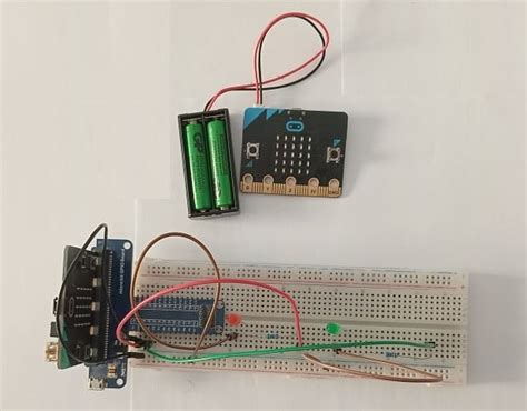 Turn On Two LEDs Using Radio Communication Between Two Micro Bit Boards