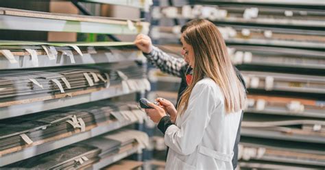 the difference between serialized and non serialized inventory