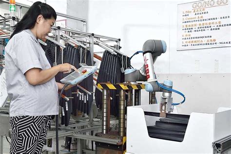 Automating Production Lines Using Collaborative Robots