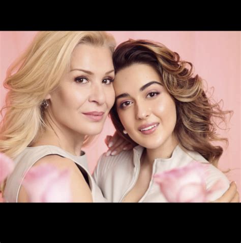 Ето какво ще е първото внуче на Гала заподскача от щастие като узна