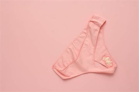 4 Penyebab Keputihan Warna Putih Susu Alodokter