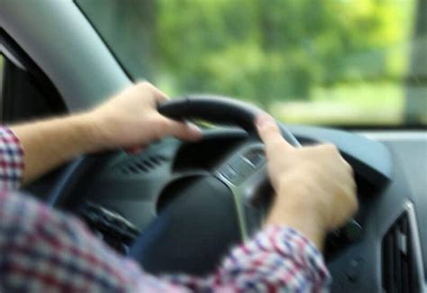 Car Shakes At Idle But Smooths Out While Driving: 7 Reasons & Fix