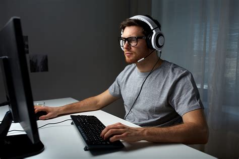 The Best White Gaming Headsets In Buyer S Guide Soundgearlab