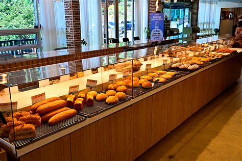 베이커리 카페 빵내음