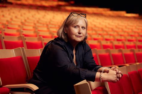 Jo Davies To Leave Opera Australia Over Differences Of Opinion