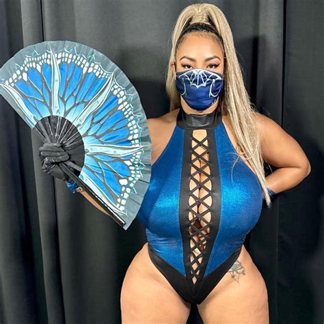 Stephanie Nelson Is The Instagram Of The Day DrunkenStepFather Com