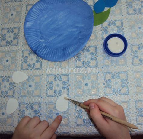 Весенняя аппликация из цветной бумаги с элементами пластилинографии для детей 5 6 лет Мастер