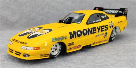 Revell “mooneyes” 1995 Dodge Avenger Funny Car Built Kit Spotlight