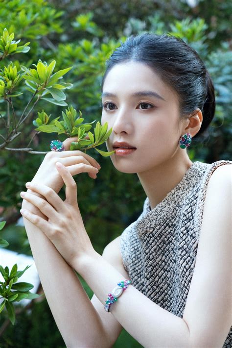 China Entertainment News Behind The Scene Shots Of Zhang Jingyi