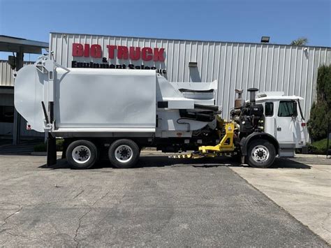 2016 Autocar Xpeditor Dadee Scorpion Side Loader Garbage Truck Side