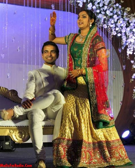 Asha Ashish Samvrutha Sunil Wedding Reception Photo Gallery