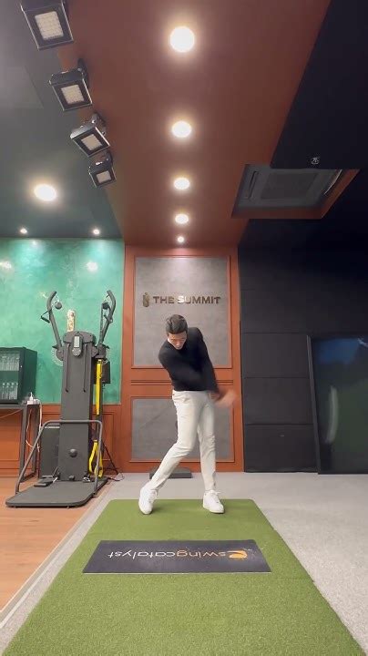 머리외 척추는 스윙의 중심축 골프 골프레슨 골프스윙 쇼츠 Golfswing Shorts Driver 분당골프레슨 스크린골프 판교골프레슨 황준우 프로