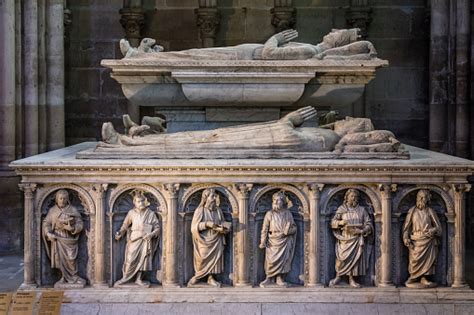 인테리어 그리고 세인트 데니스의 대성당의 세부 사항을 파리 프랑스 바실리카에 대한 스톡 사진 및 기타 이미지 바실리카 생드니 파리 0명 Istock